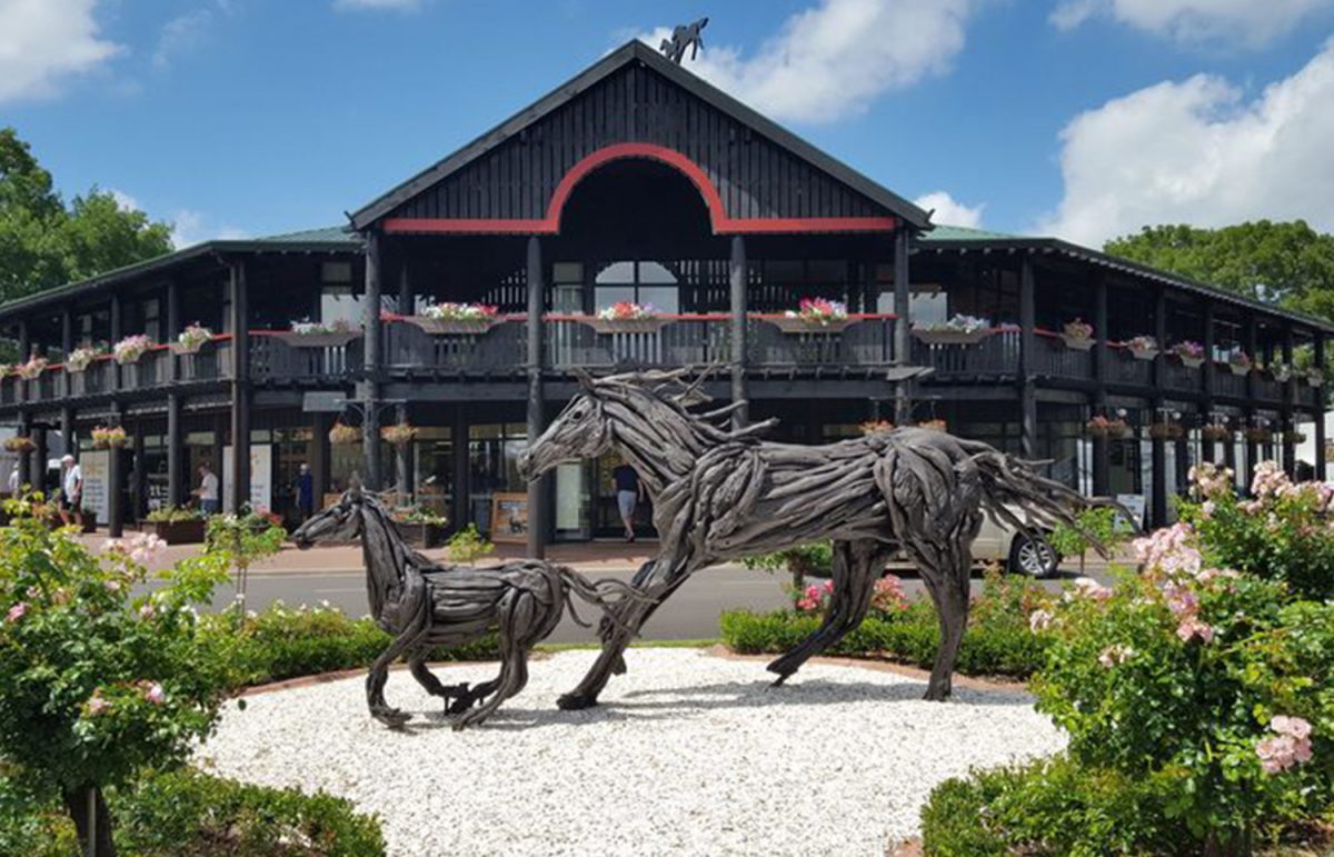 Elite Group One Winning Horse Trainers - Kingsclere Stables